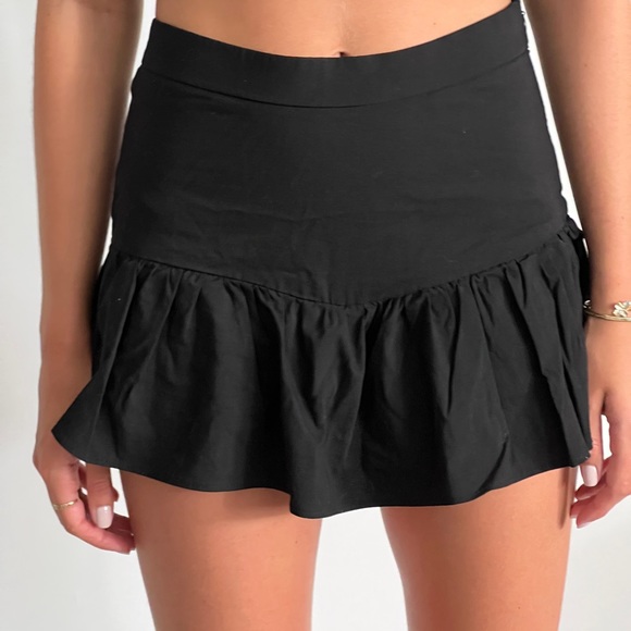 Zara | Skirts | Zara Black Mini Skort | Poshmark